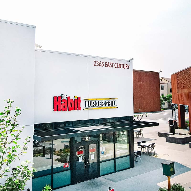 The Habit Burger Grill – Freedom Plaza